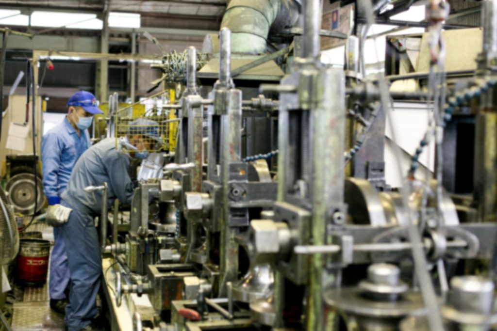 パイプ（鋼管）の製造方法をご紹介！ | ⼤径薄⾁パイプのシンニチ⼯業